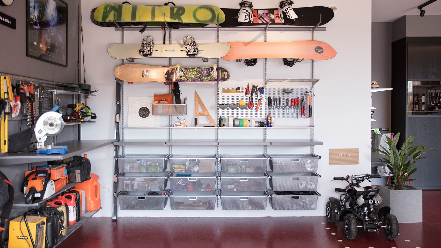 DK_Elfa_Garage_Storage_Interior_Click-in_system_Classic_2021_05_6127 ...